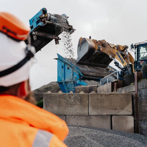 Concrete Sand Material Suppliers | BS EN 12620 | Large Projects